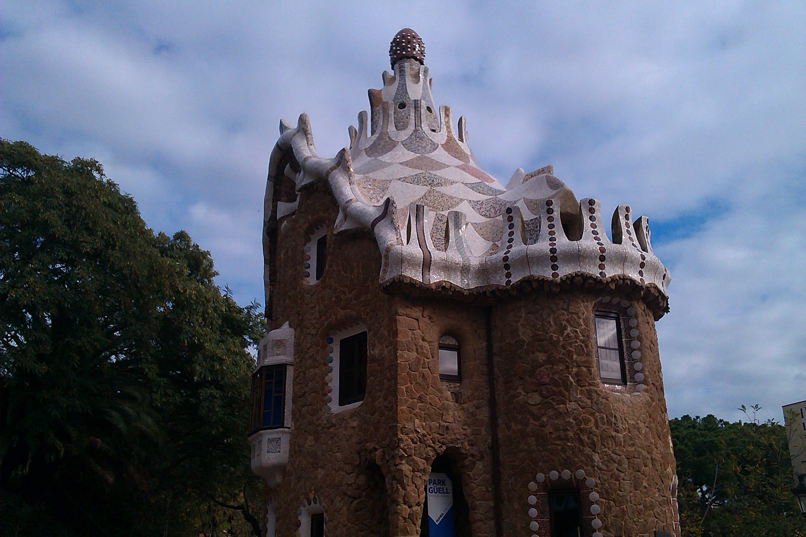 park-güell-barcelona-gaudi-house - The Gypsy-Trio